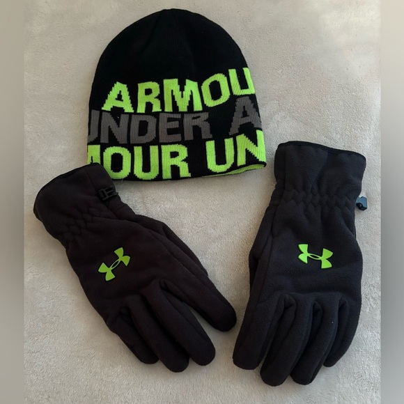 Under Armour | Other | Under Armour Youth Stocking Cap Glove Set | Poshmark